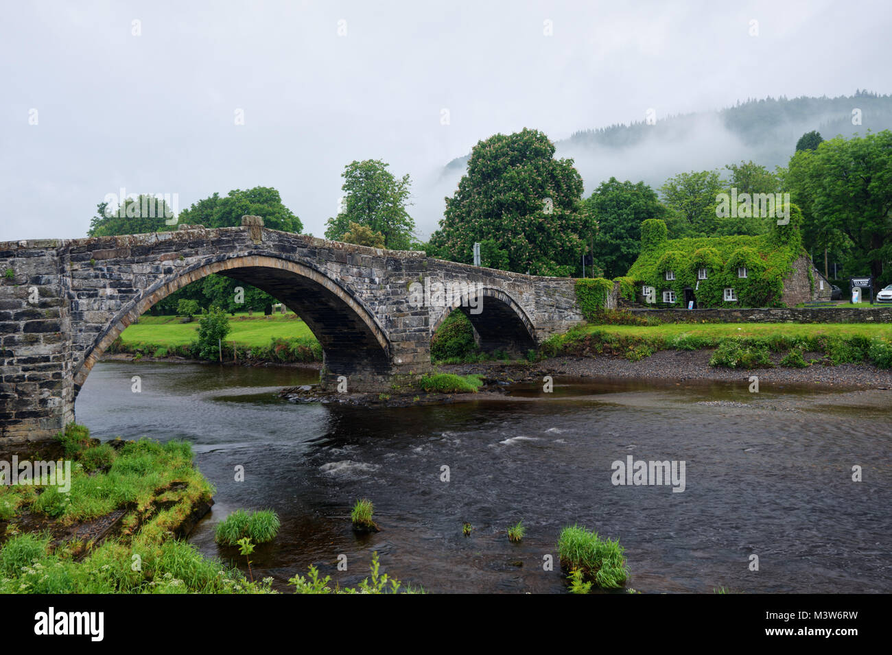 Carrog bridge hi-res stock photography and images - Alamy