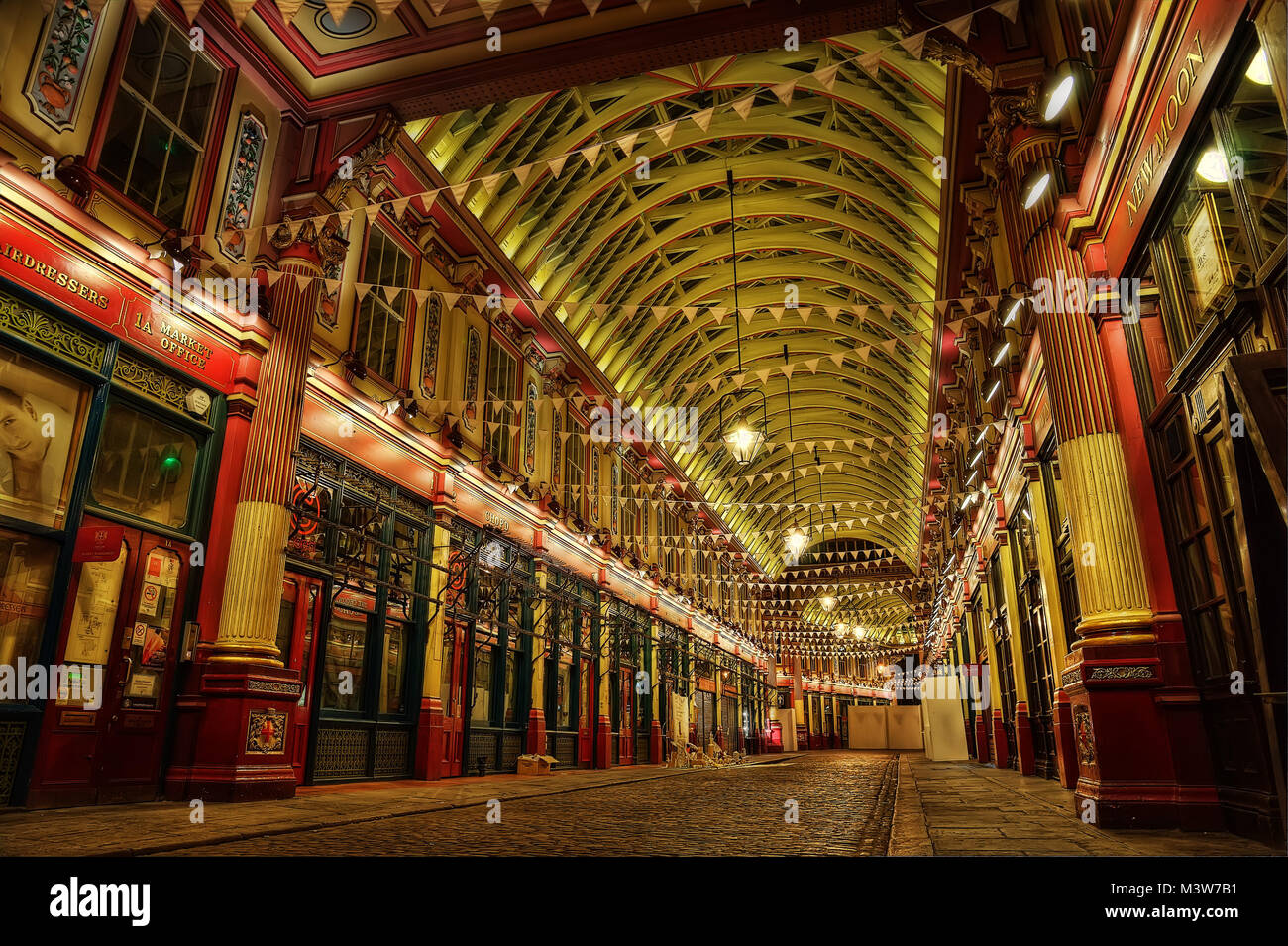 London Alley UK taken in 2015 Stock Photo - Alamy