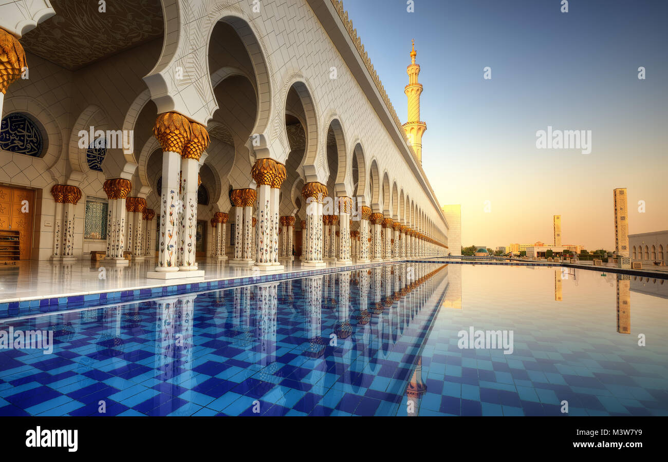 Sheikh zayed grand mosque hdr hi-res stock photography and images - Alamy