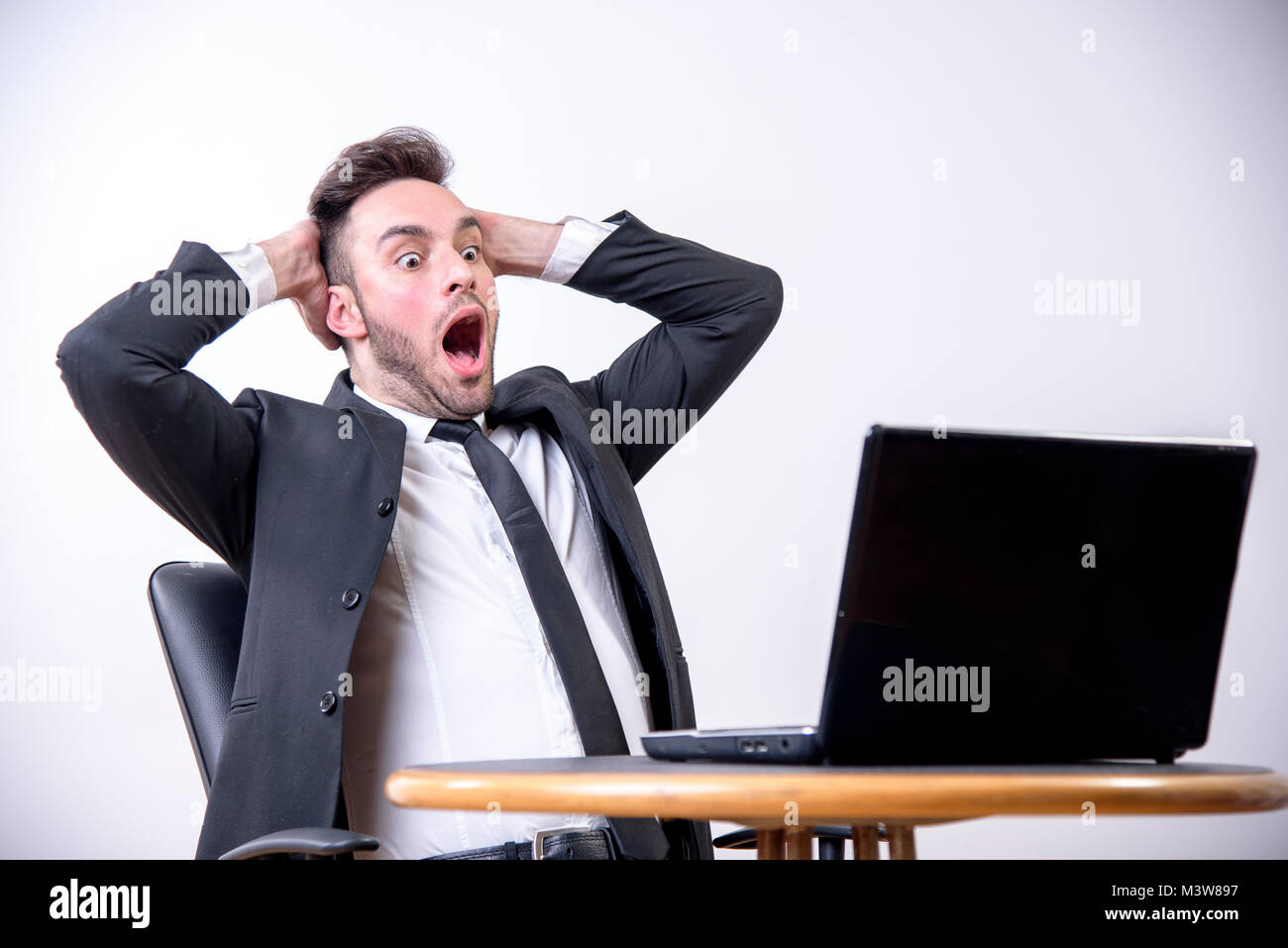 Shocking reaction hi-res stock photography and images - Alamy