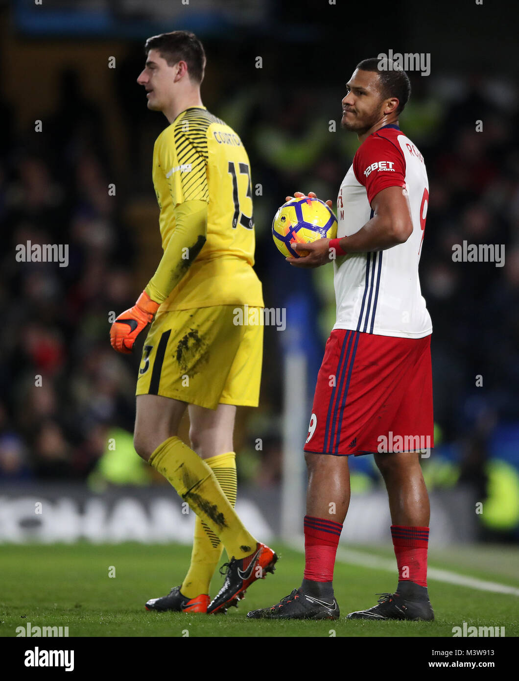 West Bromwich Albion's Salomon Rondon ans Chelsea goalkeeper Thibaut ...