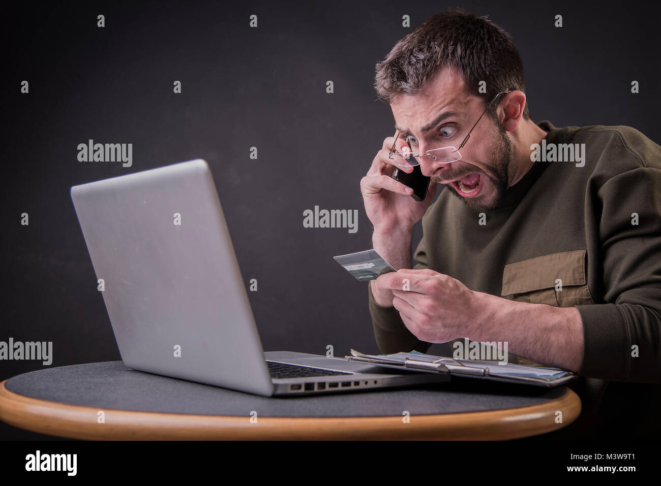 Bank and credit card issues Stock Photo - Alamy