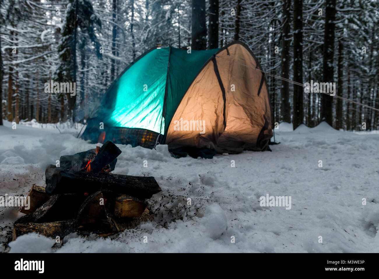 Campfire on ice High Resolution Stock Photography and Images - Alamy