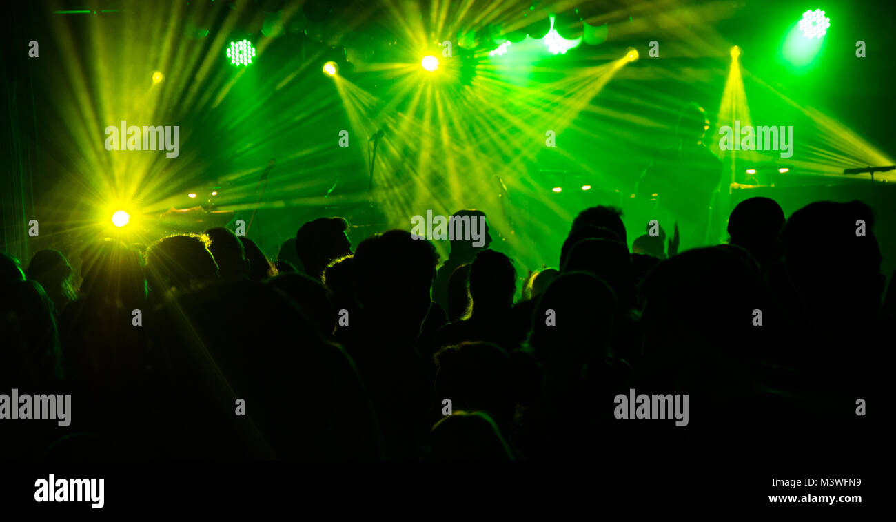 Dancing couple prom hi-res stock photography and images - Alamy