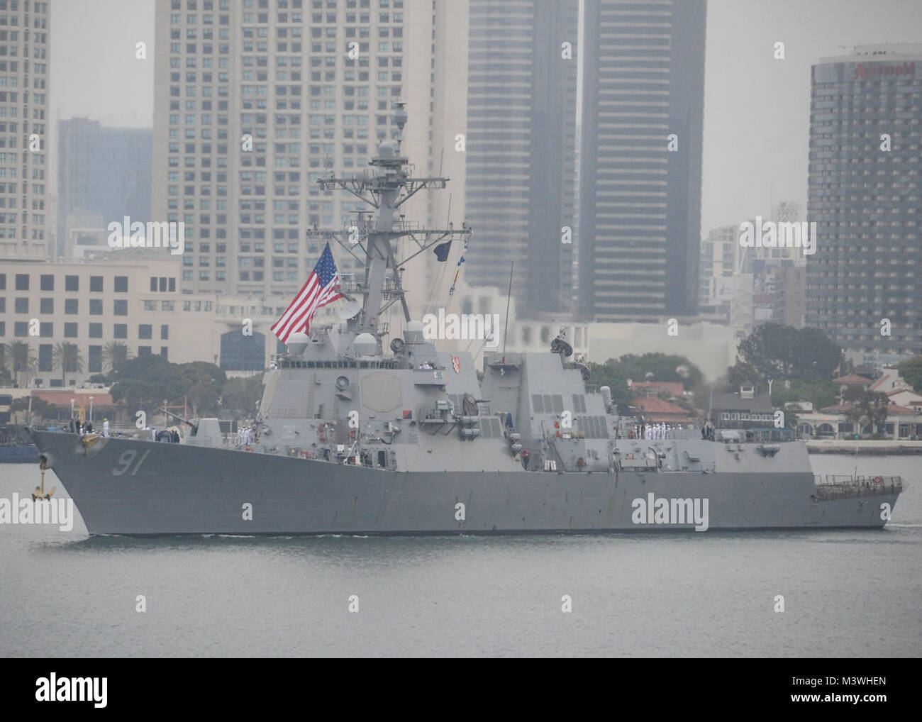 SAN DIEGO (June 5, 2017) USS Pinckney (DDG 91) steams through the ...