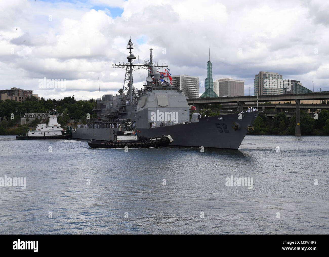 170608-N-LQ926-203 PORTLAND Ore., (June 8, 2017) The Ticonderoga-class ...