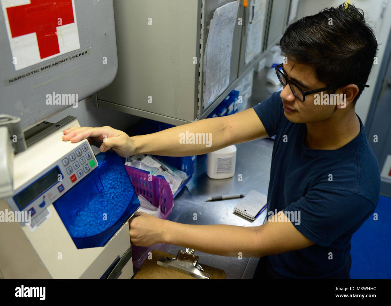 ARABIAN GULF (Aug. 10, 2017) U.S. Navy Hospital Corpsman 2nd Class ...