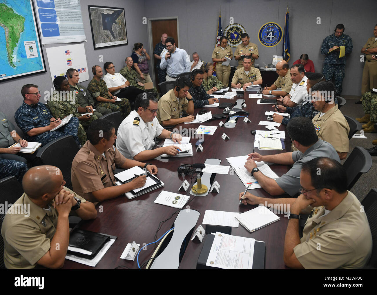 Commanders update brief hi-res stock photography and images - Alamy