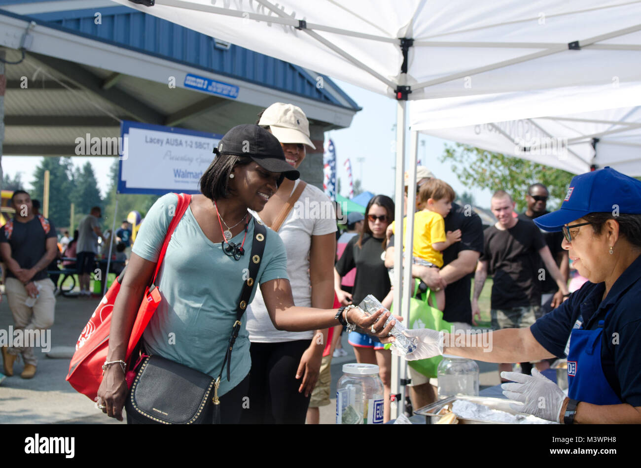 Soldier field food 2017 hi-res stock photography and images - Alamy