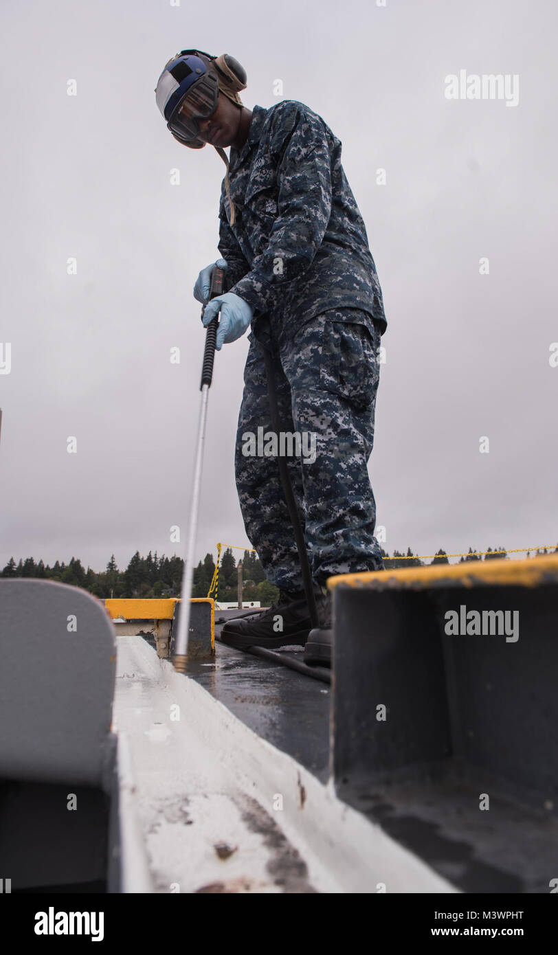170830-N-BR551-061 BREMERTON, Wash. (Aug. 30, 2017) Airman Rodney ...