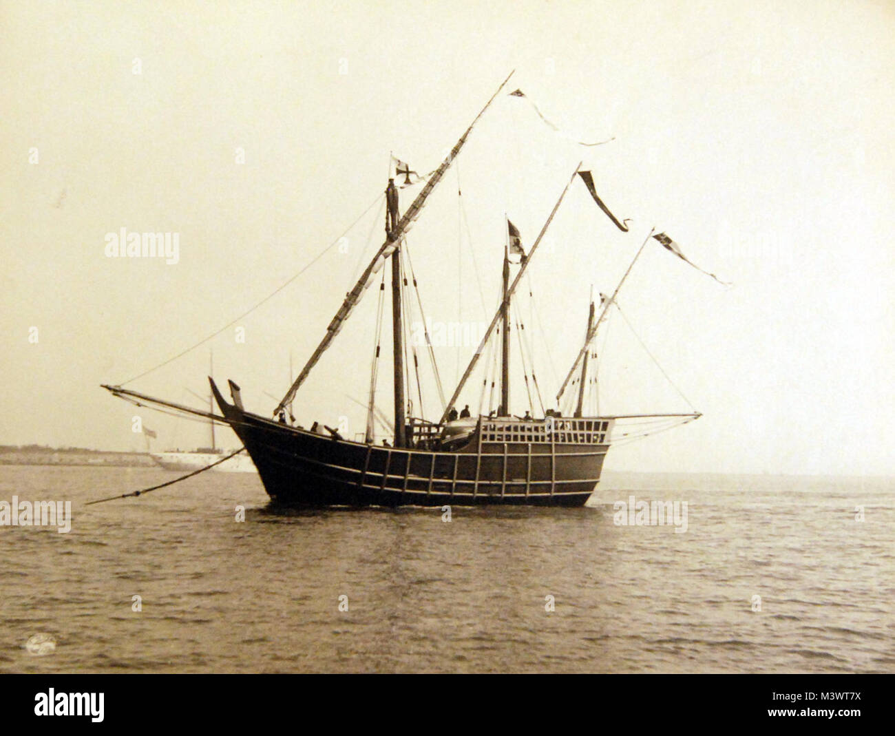 Lot-3906-3: Spanish Caravel Nina, Replica, 1892. These were brought ...