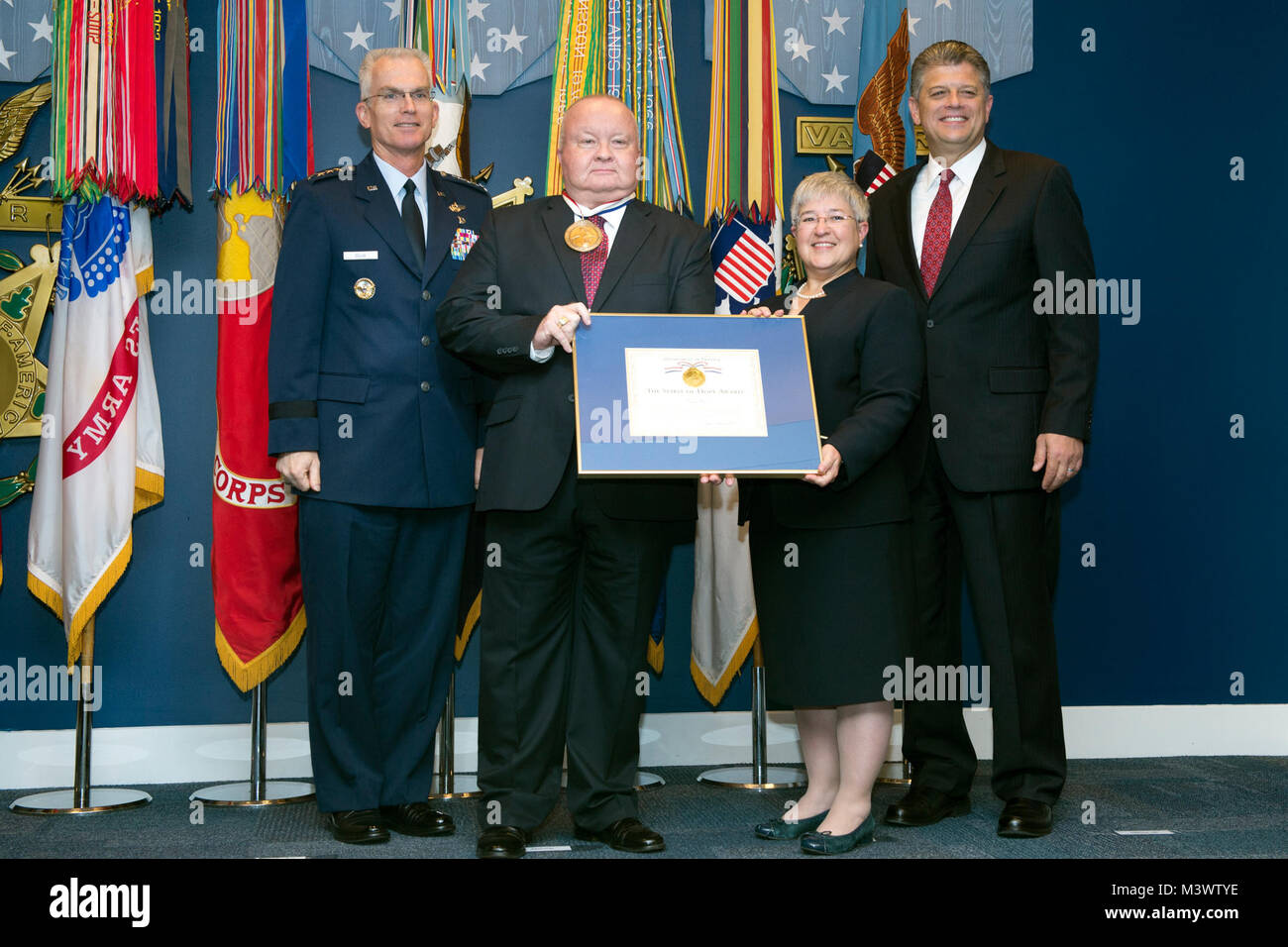 Spirit of service award hi-res stock photography and images - Alamy