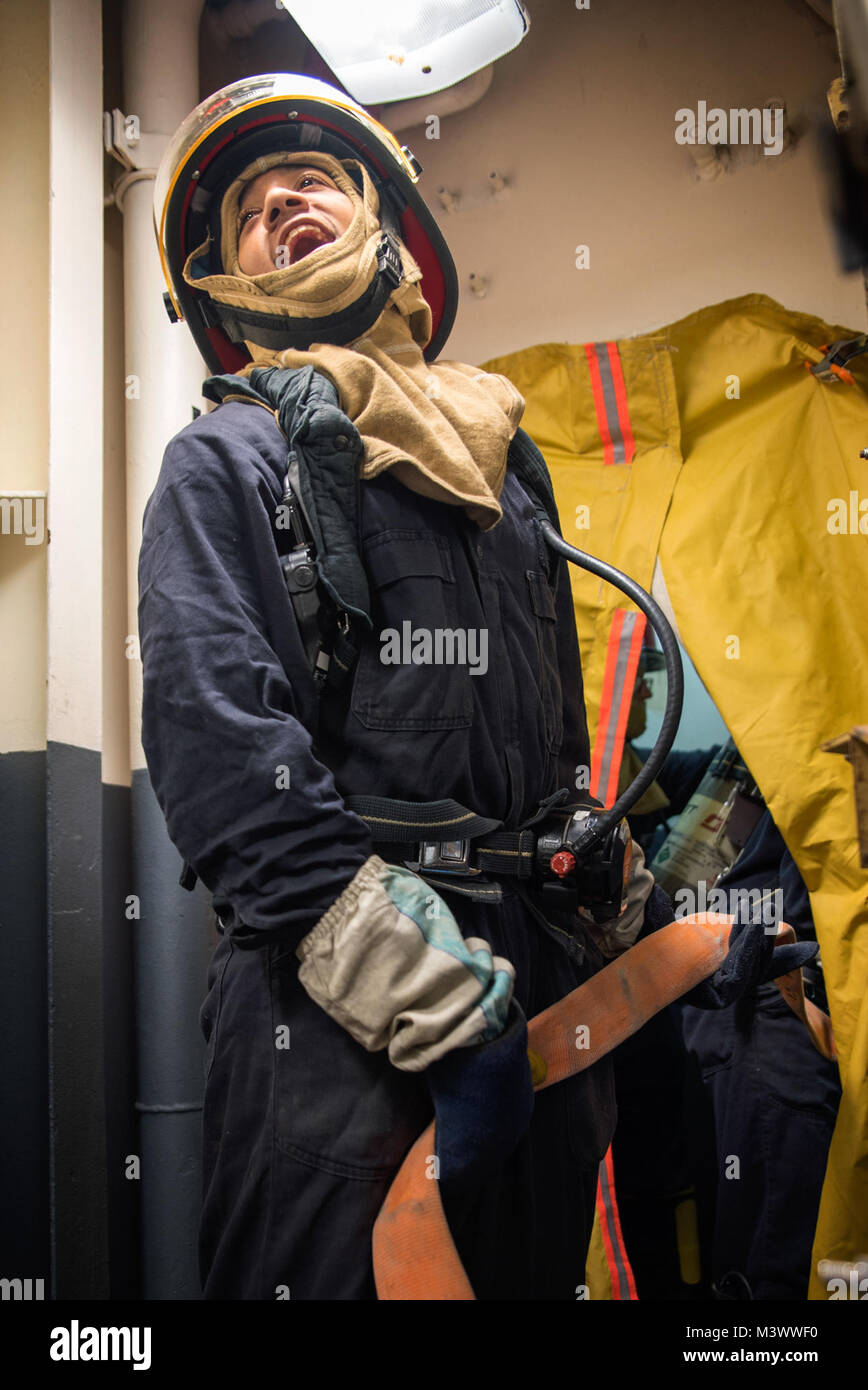 171109-N-WF272-120 SASEBO, Japan (Nov. 9, 2017) Machinery Repairman 3rd ...