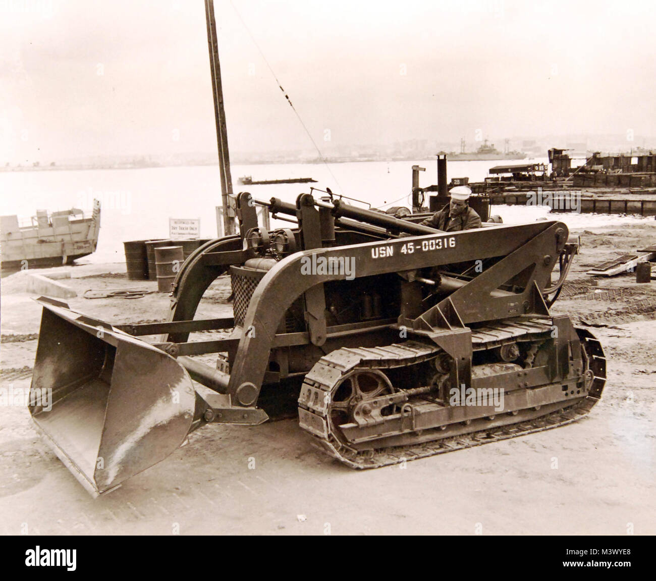 80-G-442225: Naval Amphibious Base, Coronado, California, April 22 ...