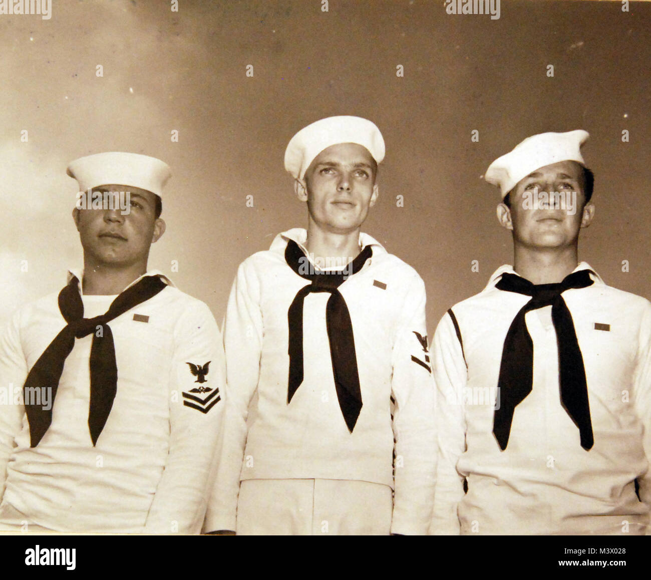 80-G-419188: Pearl Harbor, Territory of Hawaii, May 1943. Sailors ...