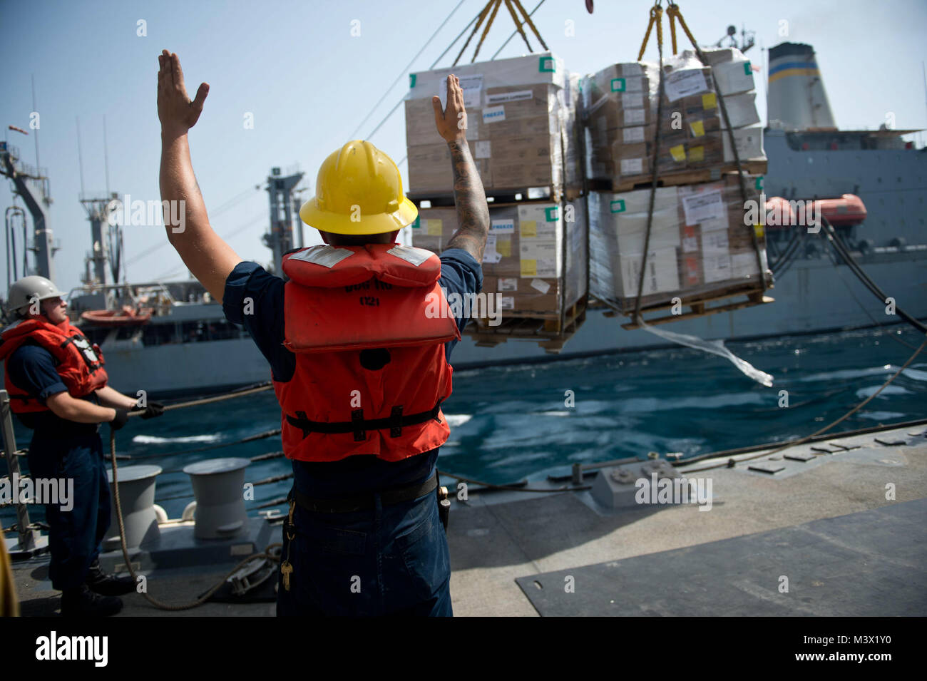 Fifth fleet area of operation hi-res stock photography and images - Alamy