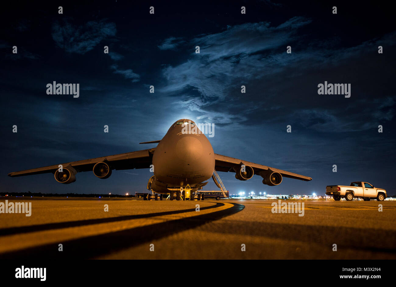 West Virginia Air National Guard aircrew members with the 167th Airlift ...