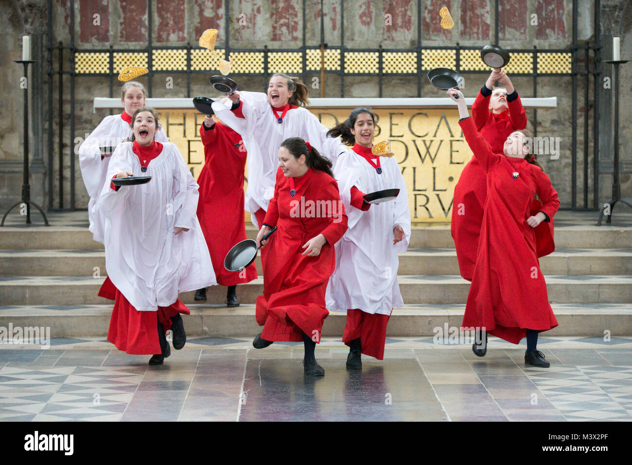 Choir gowns cathedral hi-res stock photography and images - Alamy