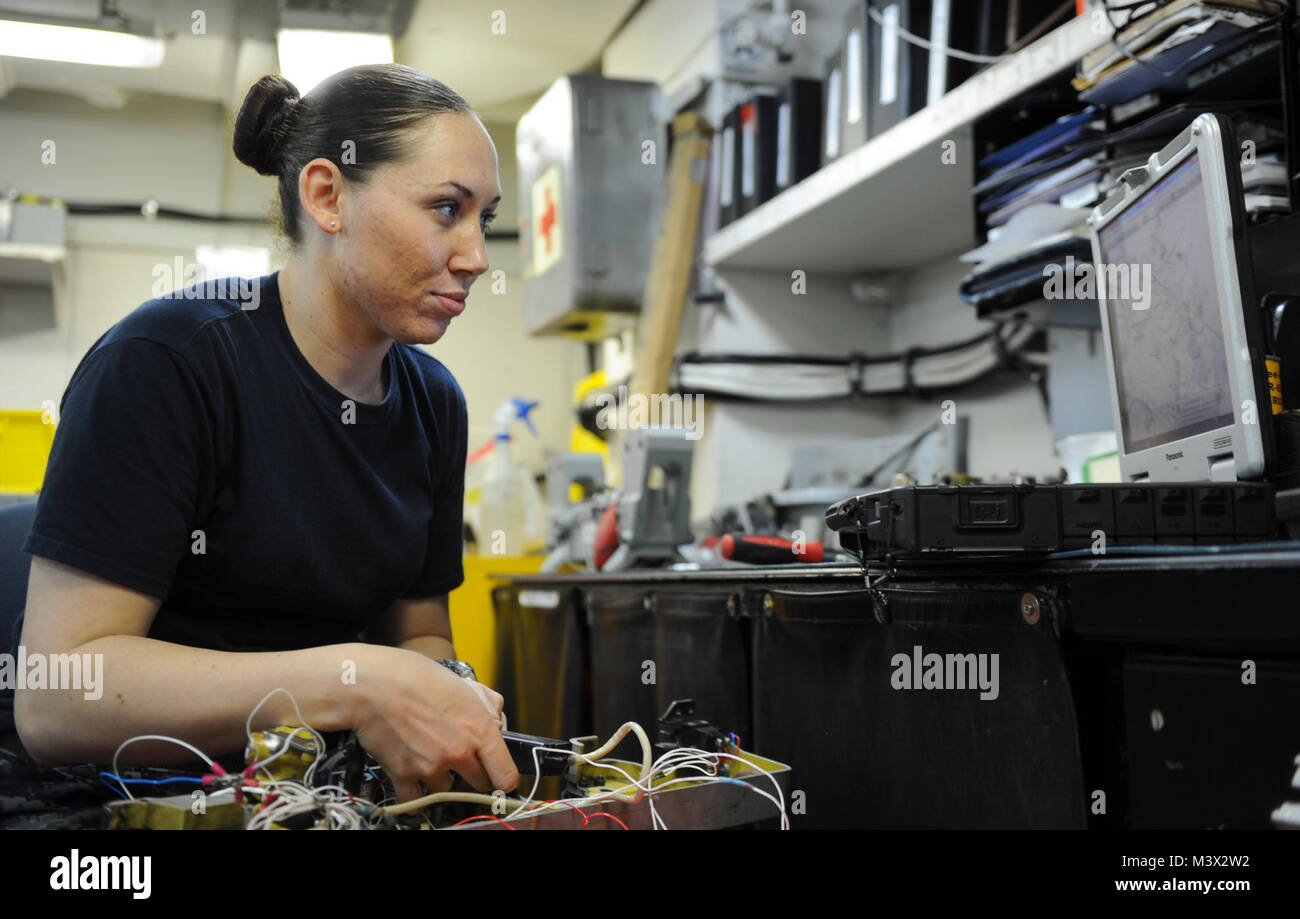 GULF OF OMAN (Aug. 6, 2013) Aviation Ordnanceman Airman Elizabeth ...