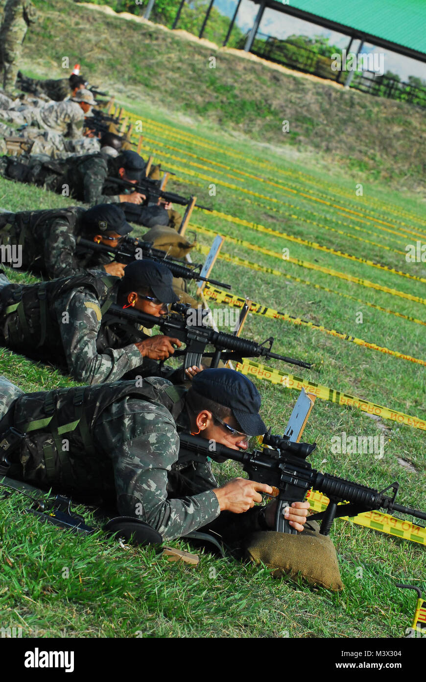 Special operations forces from several countries conduct weapons ...