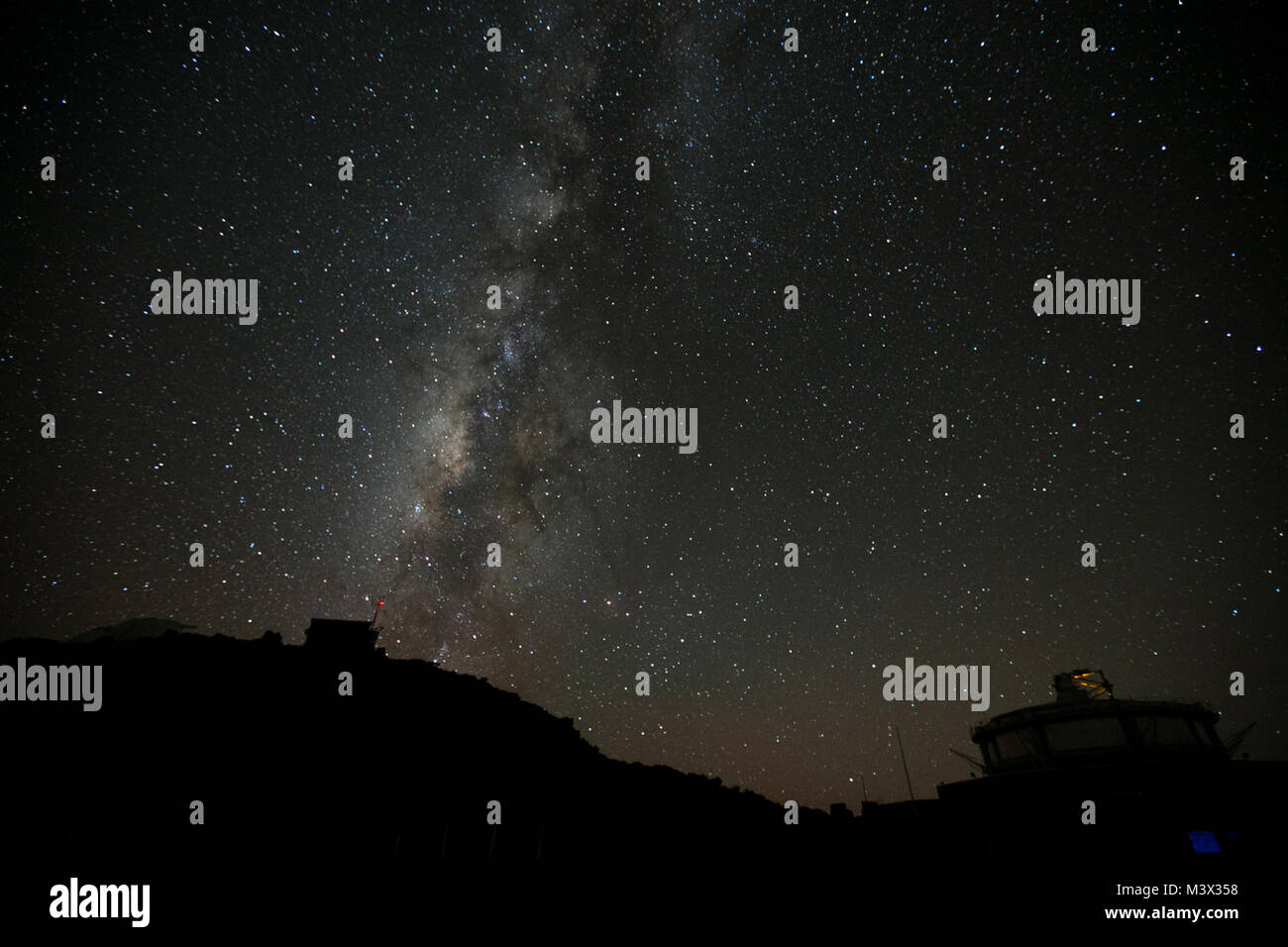 Maui space surveillance complex hi-res stock photography and images - Alamy