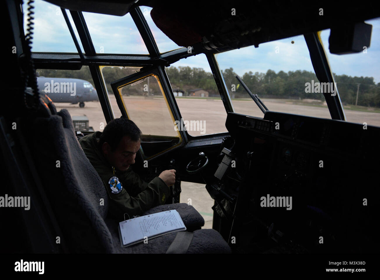 Army manuals hi-res stock photography and images - Alamy