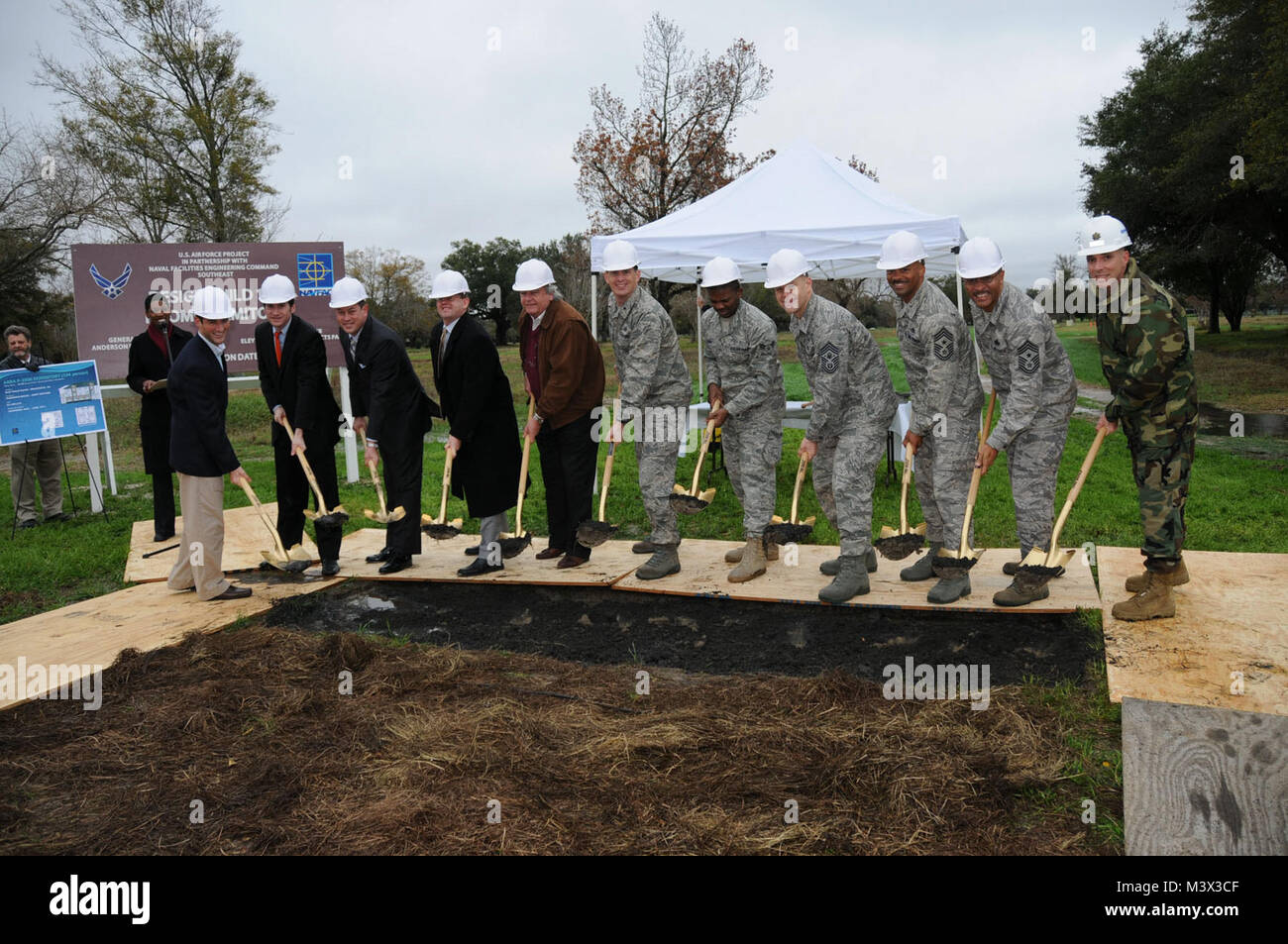 Chief master sgt of the air force james a roy hi-res stock photography ...