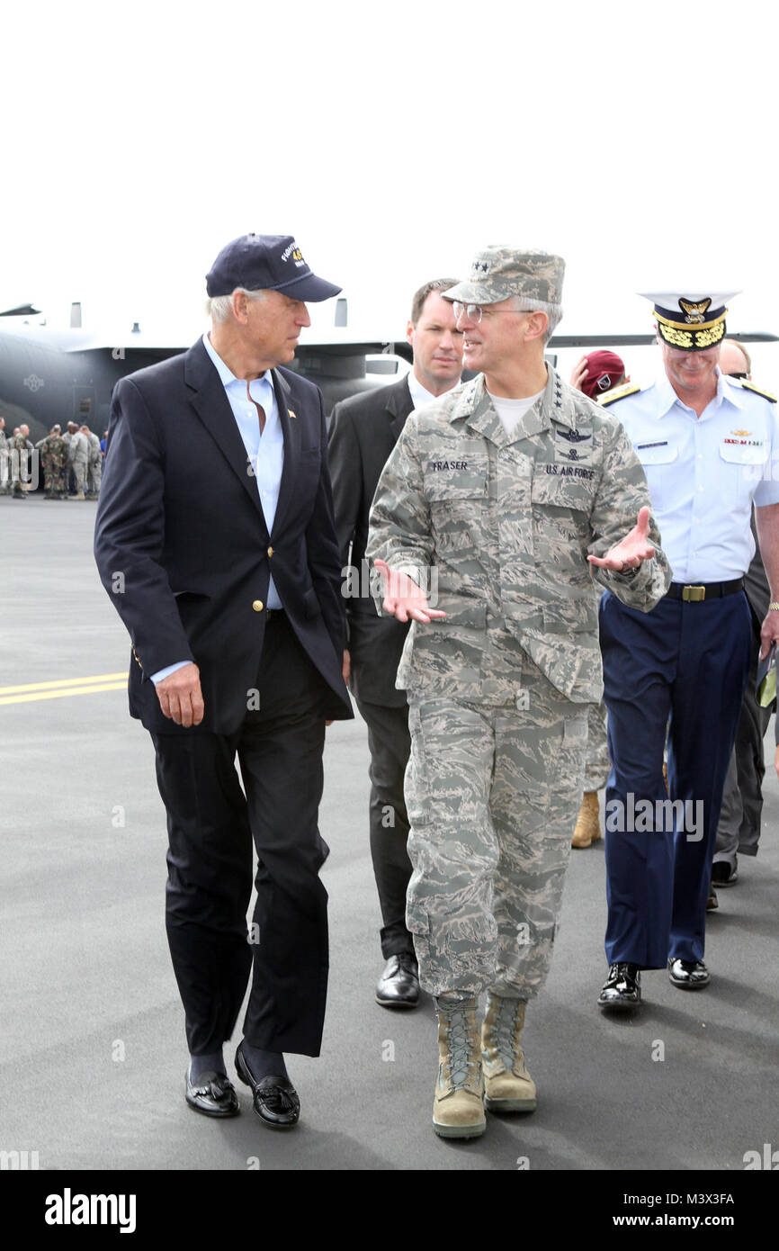 Gen douglas fraser hi-res stock photography and images - Alamy