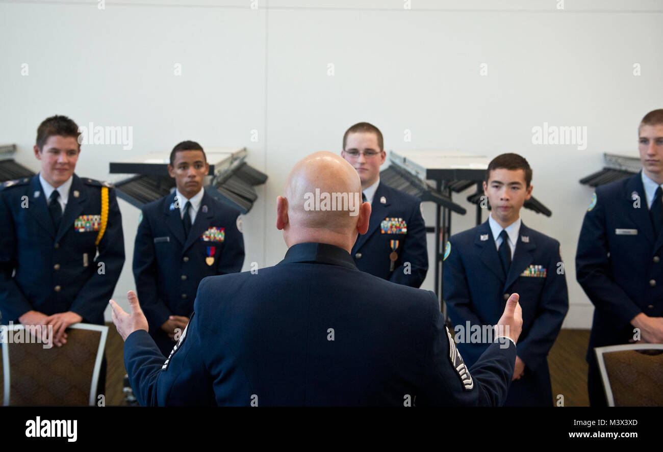 Chief Master Sgt. Jose Barraza talks to a group of Reserve Officers ...
