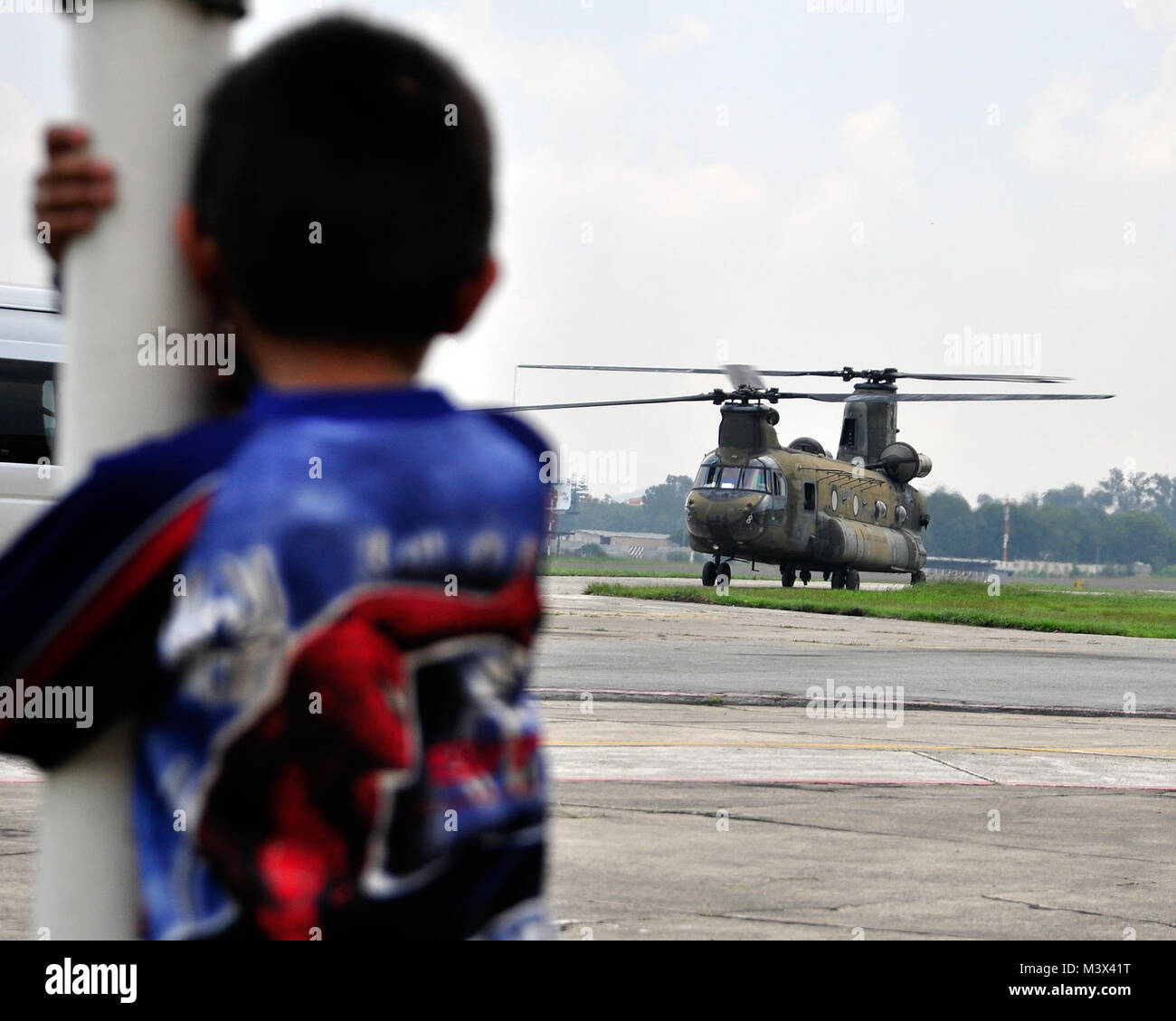 War relief effort hi-res stock photography and images - Alamy