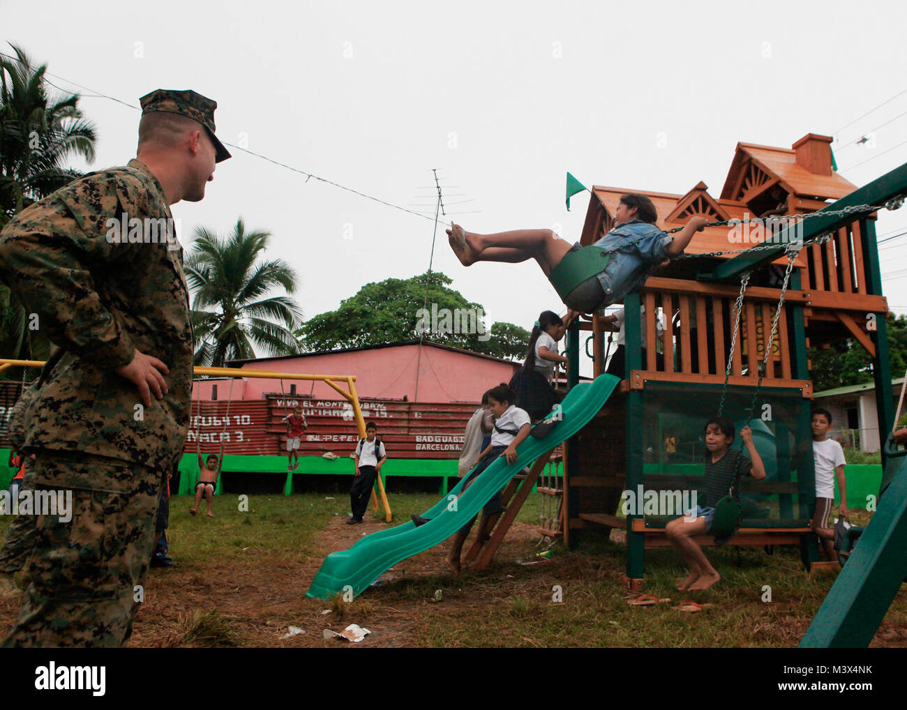100924-M-6740B-391 BLUEFIELDS, Nicaragua (Sept. 24, 2010) Lt. Col. Chris S. Richie, left ...