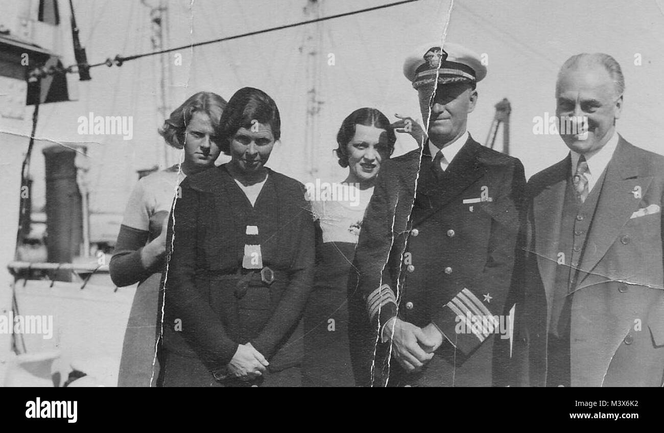 Chester Nimitz (second from right), daughter Anna (far left), and wife ...