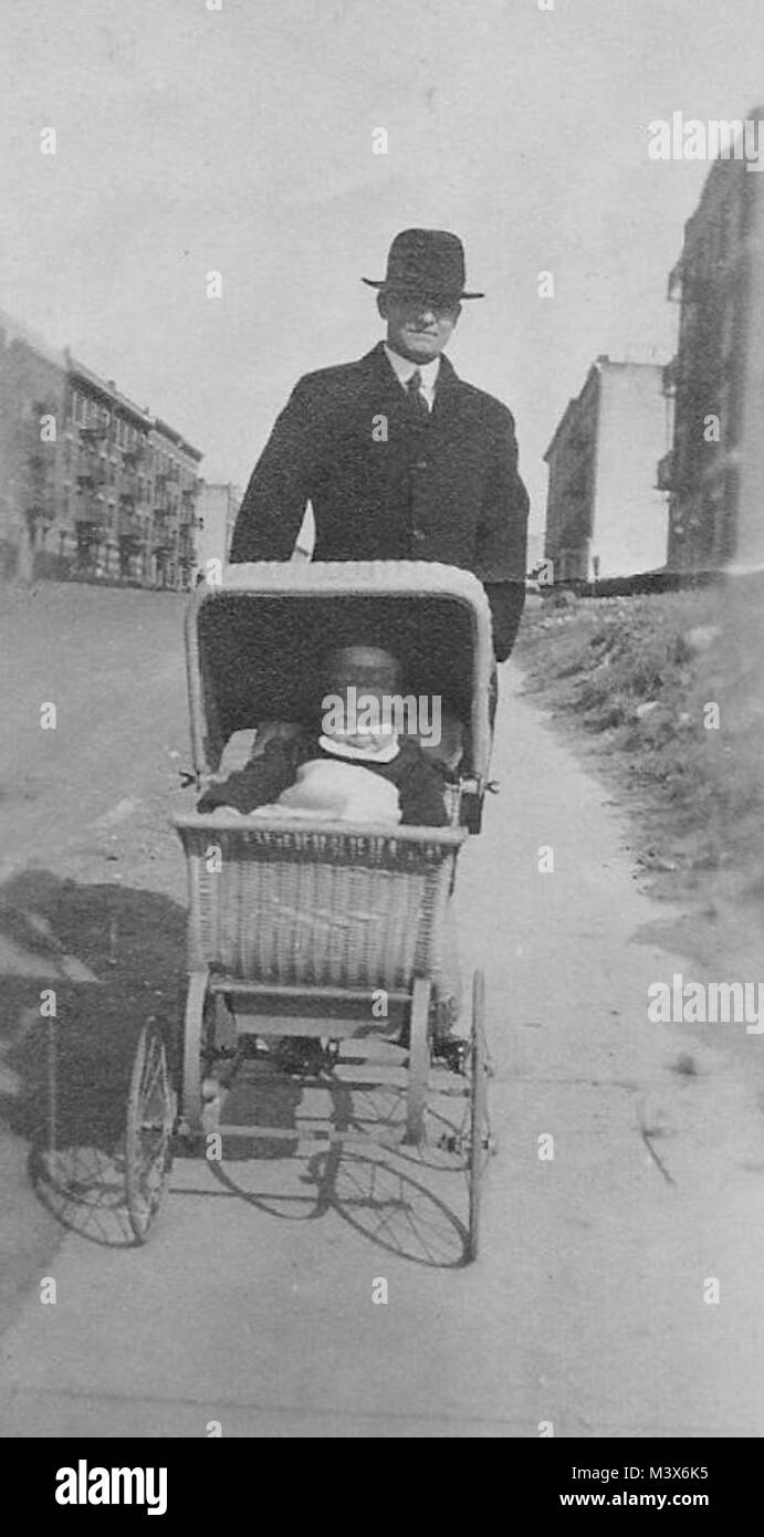 Chester nimitz lay hi-res stock photography and images - Alamy