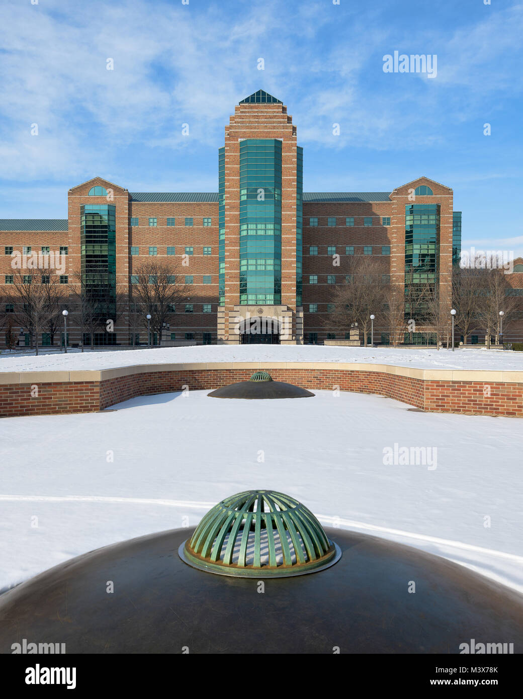 Illinois institute of technology hi-res stock photography and images ...