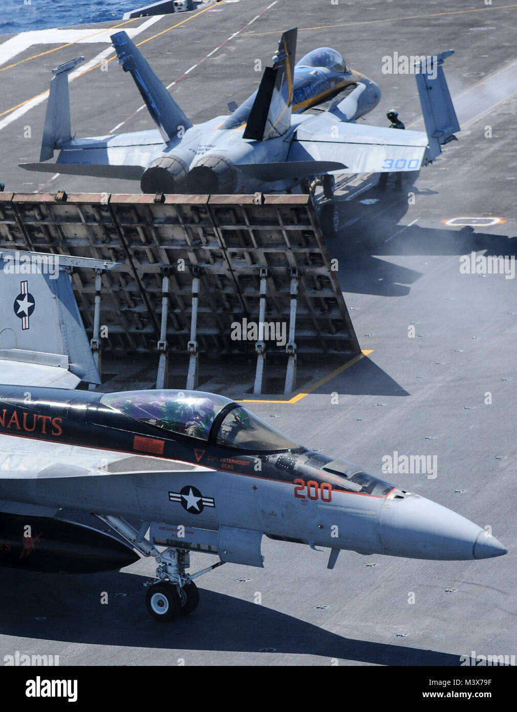 Assigned to the blue diamonds of strike fighter squadron vfa hi-res ...