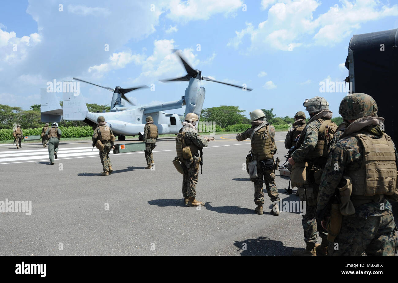 140718-N-YB590-056 COVENAS, Colombia (July 18, 2014) Marines assigned ...