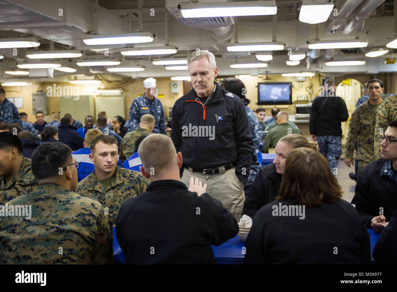 Usn personal hi-res stock photography and images - Alamy