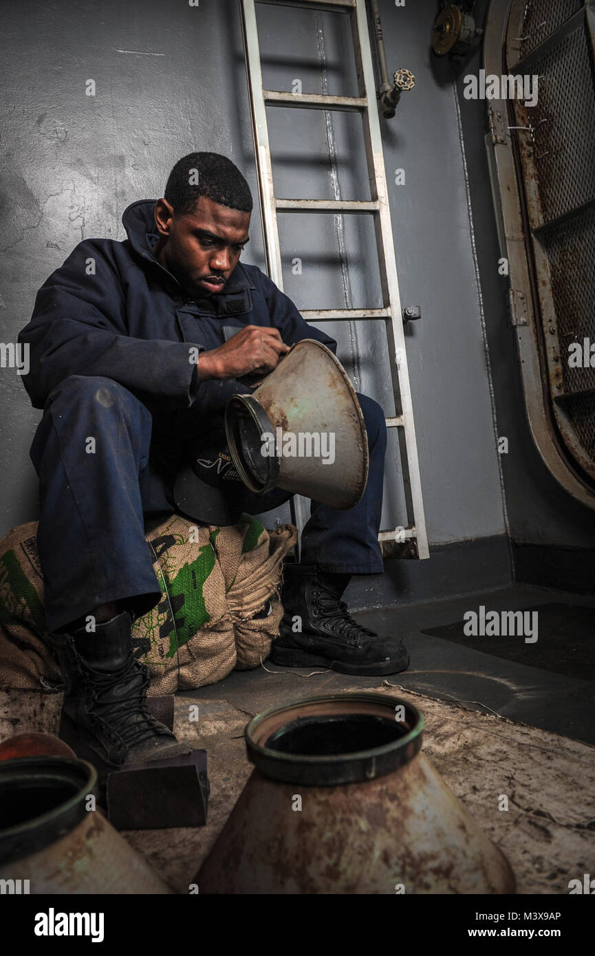 PACIFIC OCEAN (Sept. 6, 2014) – Seaman Gregory Mitchell, of Washington ...