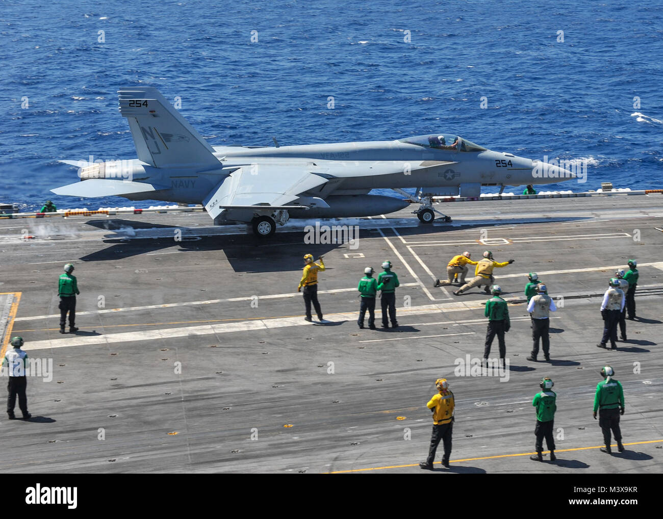 PACIFIC OCEAN (Sept. 13, 2014) An F/A-18E Super Hornet, assigned to the ...
