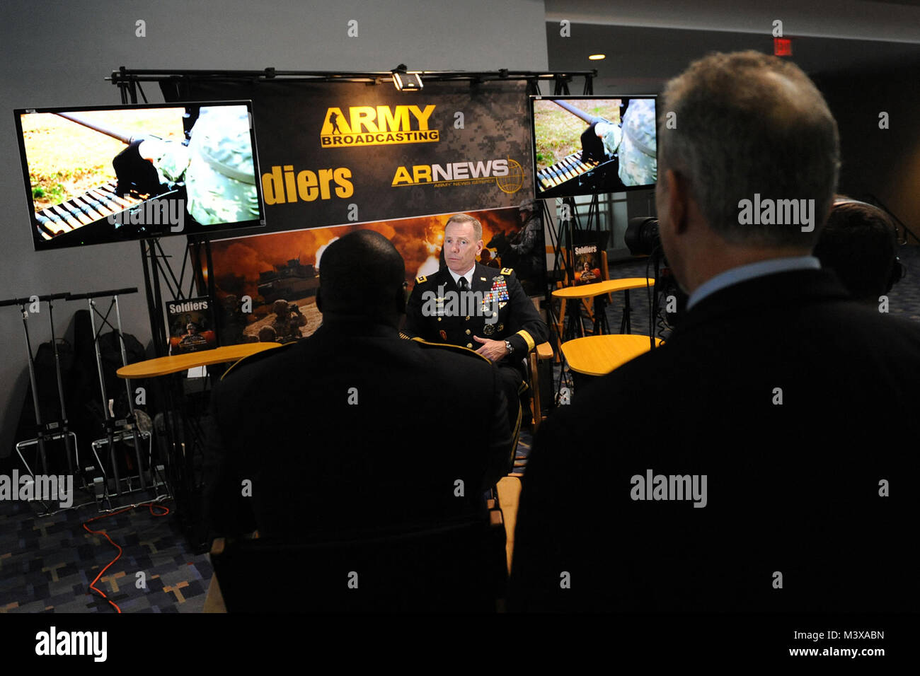 Members of the Defense Media Activity conduct interview with Lt. Gen ...