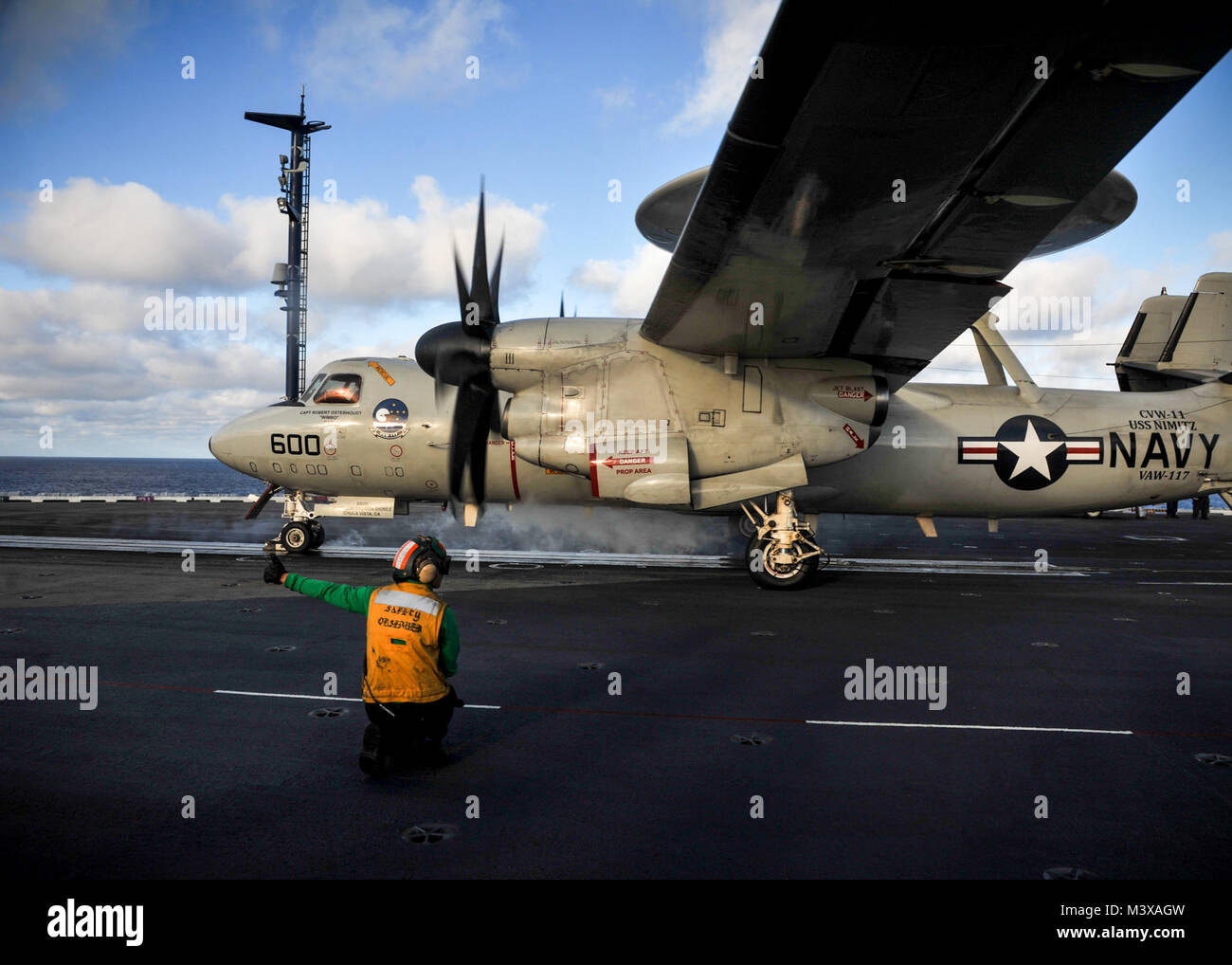 PACIFIC OCEAN (Oct. 19, 2014) – An E-2C Hawkeye, assigned to the ...