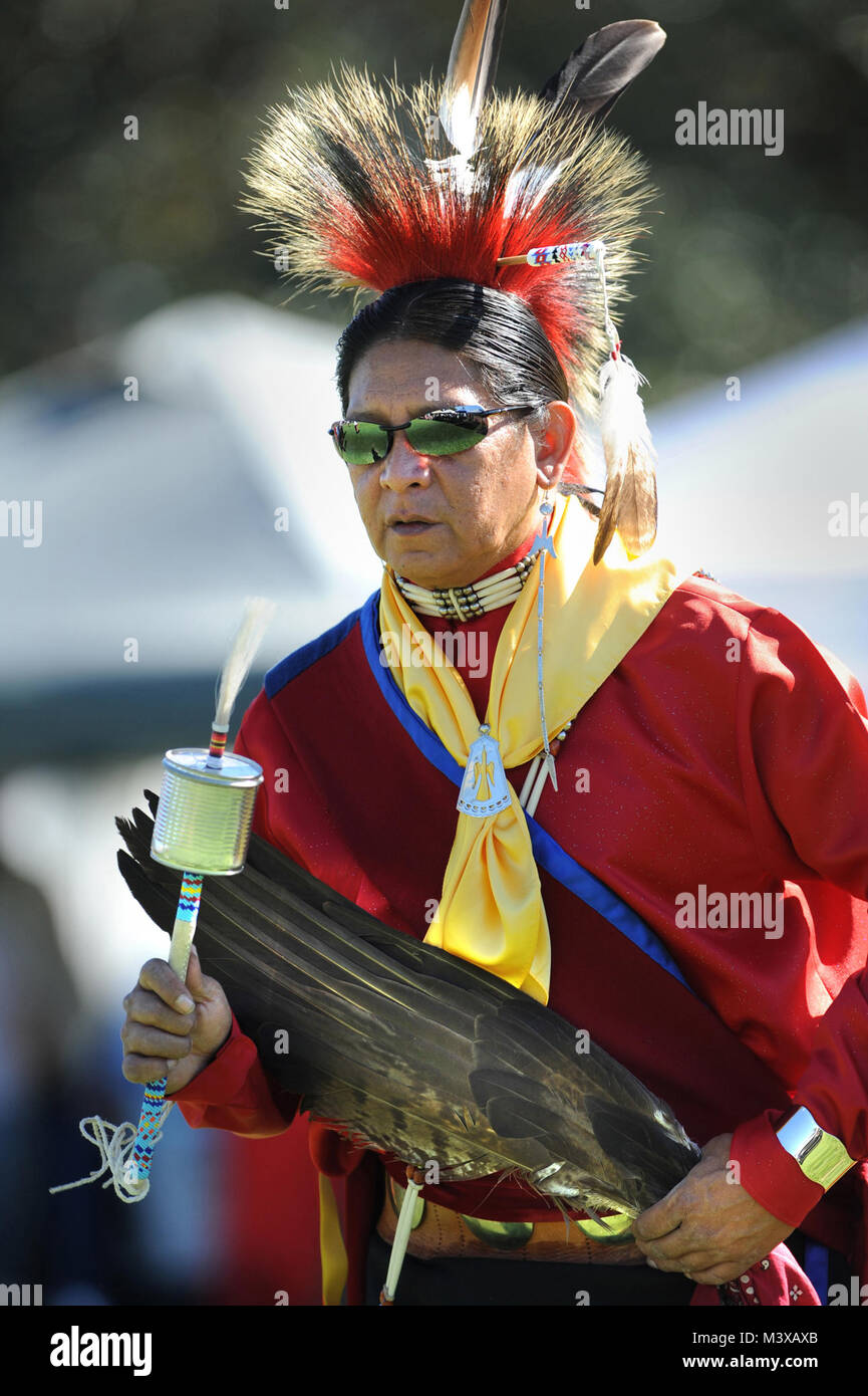 141108-D-FW736-037 -- Native Americans from various tribes display ...