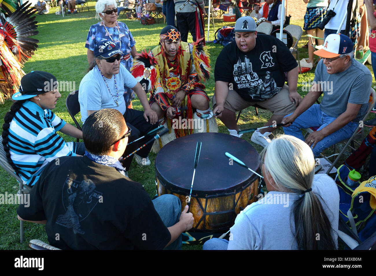 141108-D-FW736-016 – Native American tribe members beat their tribal ...