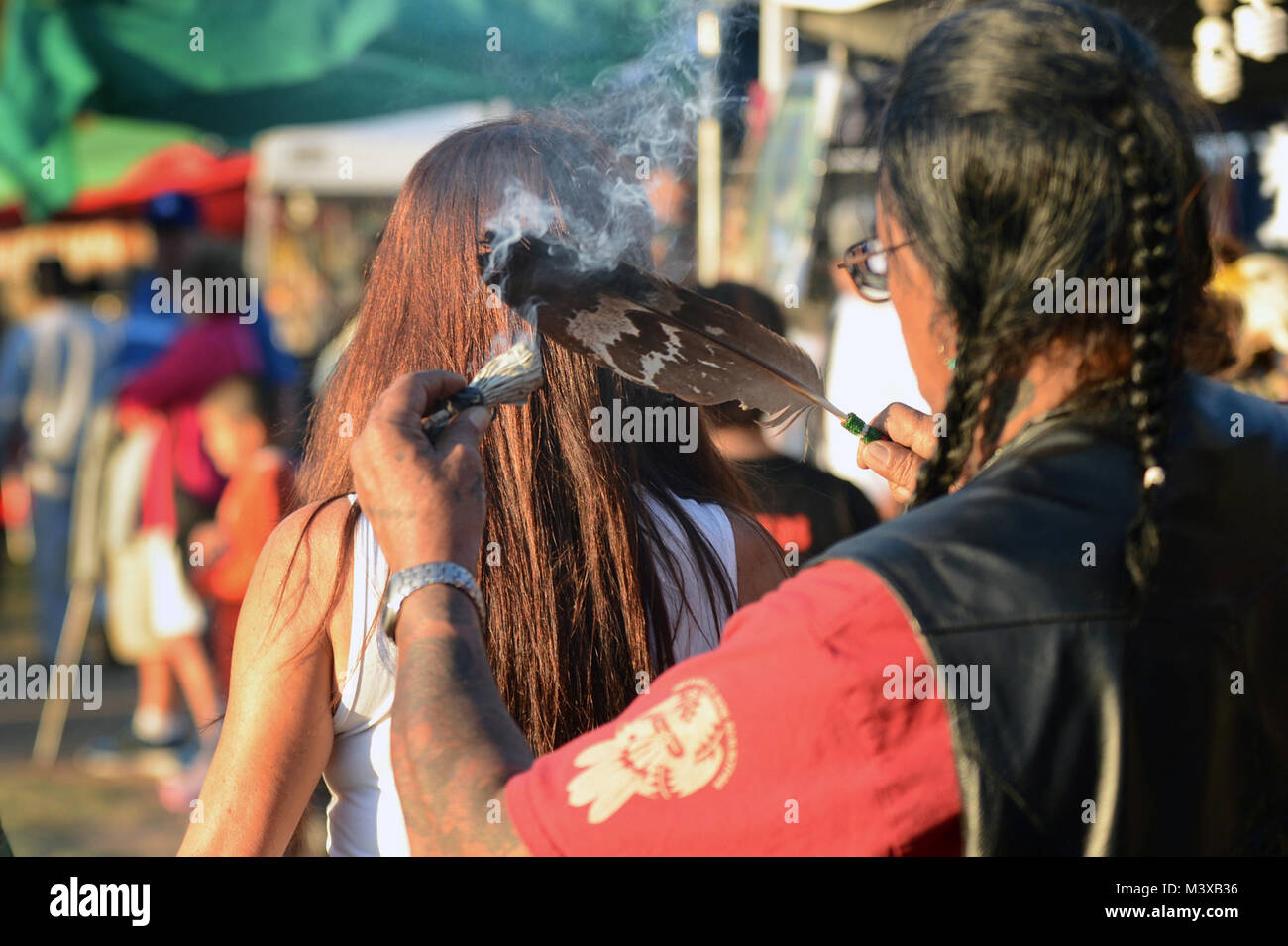 Native american storytelling event hi-res stock photography and images ...