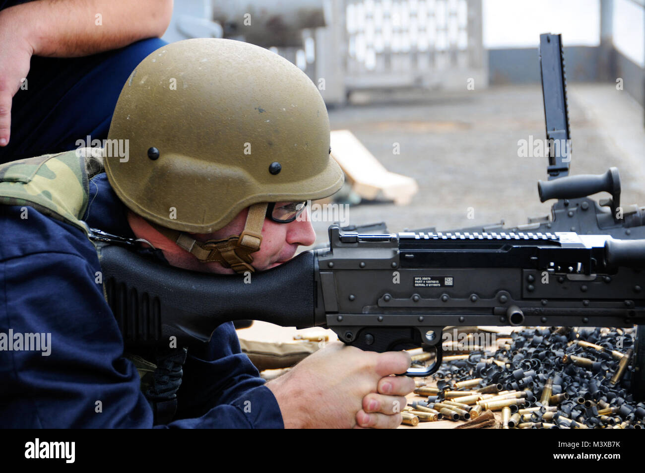 PACIFIC OCEAN (Nov. 12, 2014) Aviation Ordnanceman 3rd Class Chris ...