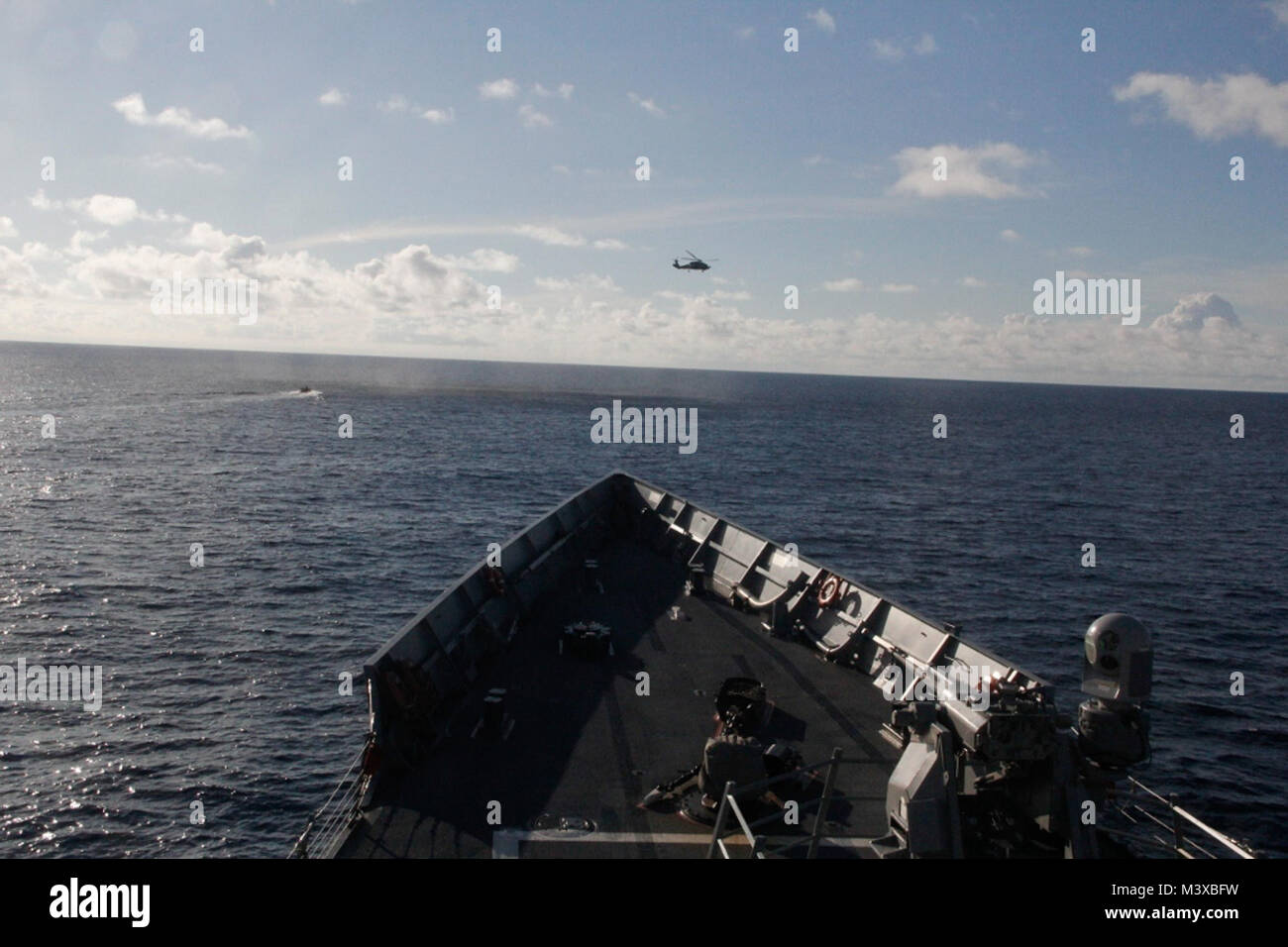 USS GARY’s Rigid Hull Inflatable Boat with joint U.S. Coast Guard LEDET ...