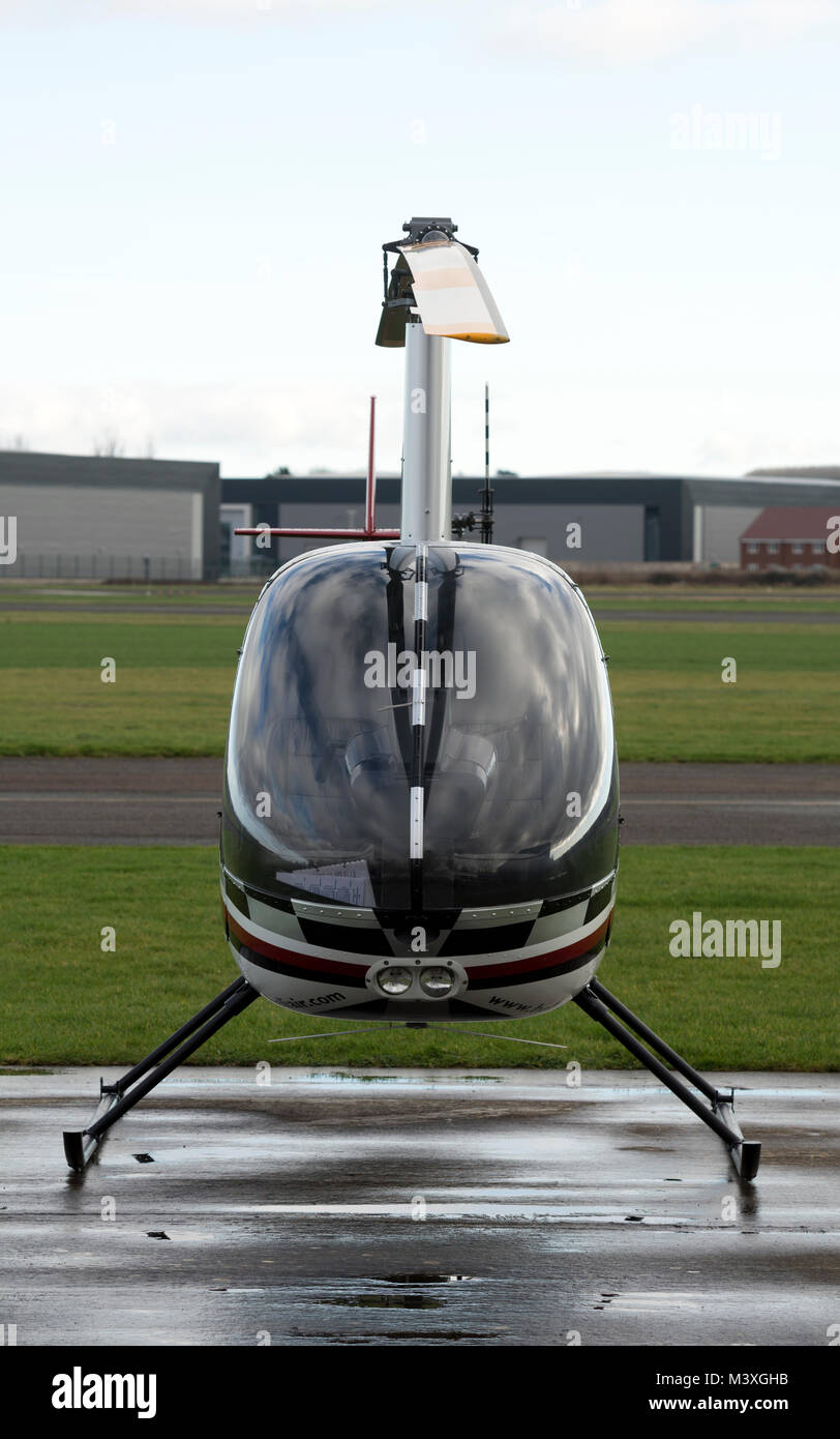 Robinson R22 Beta II helicopter, front view, at Wellesbourne Airfield ...