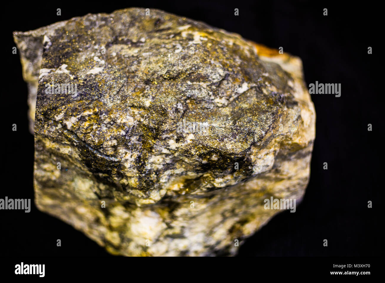 Quartz gold mine hi-res stock photography and images - Alamy