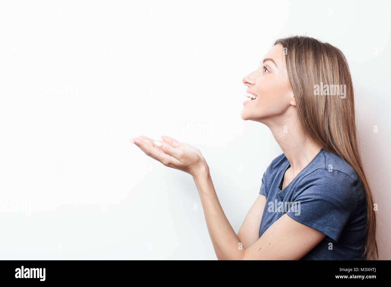 Hands holding something up hi-res stock photography and images - Alamy