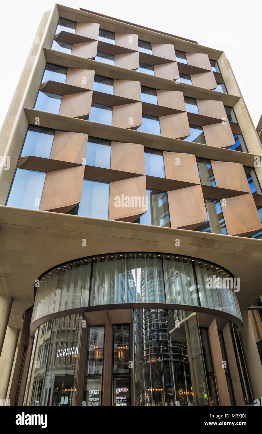 Bloomberg london hi-res stock photography and images - Alamy